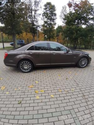 Коричневый Мерседес С 350 2009 в Рига, объемом двигателя 3.00 л и пробегом 283 тыс. км за 10000 €, фото 10 на AUTOMOTO.COM.LV