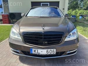 Brūns Mercedes-Benz S 350 2010 Rīga, ar dzinēja tilpumu 3.00 L un nobraukumu 320 tūkst. km par 10500 €, foto 3 vietnē AUTOMOTO.COM.LV