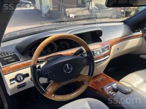 Brūns Mercedes-Benz S 350 2010 Rīga, ar dzinēja tilpumu 3.00 L un nobraukumu 320 tūkst. km par 10500 €, foto 12 vietnē AUTOMOTO.COM.LV