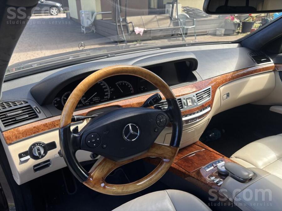 Brūns Mercedes-Benz S 350 2010 Rīga, ar dzinēja tilpumu 3.00 L un nobraukumu 320 tūkst. km par 10500 €, foto 12 vietnē AUTOMOTO.COM.LV