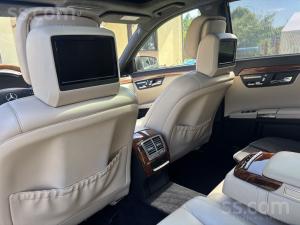 Brūns Mercedes-Benz S 350 2010 Rīga, ar dzinēja tilpumu 3.00 L un nobraukumu 320 tūkst. km par 10500 €, foto 16 vietnē AUTOMOTO.COM.LV