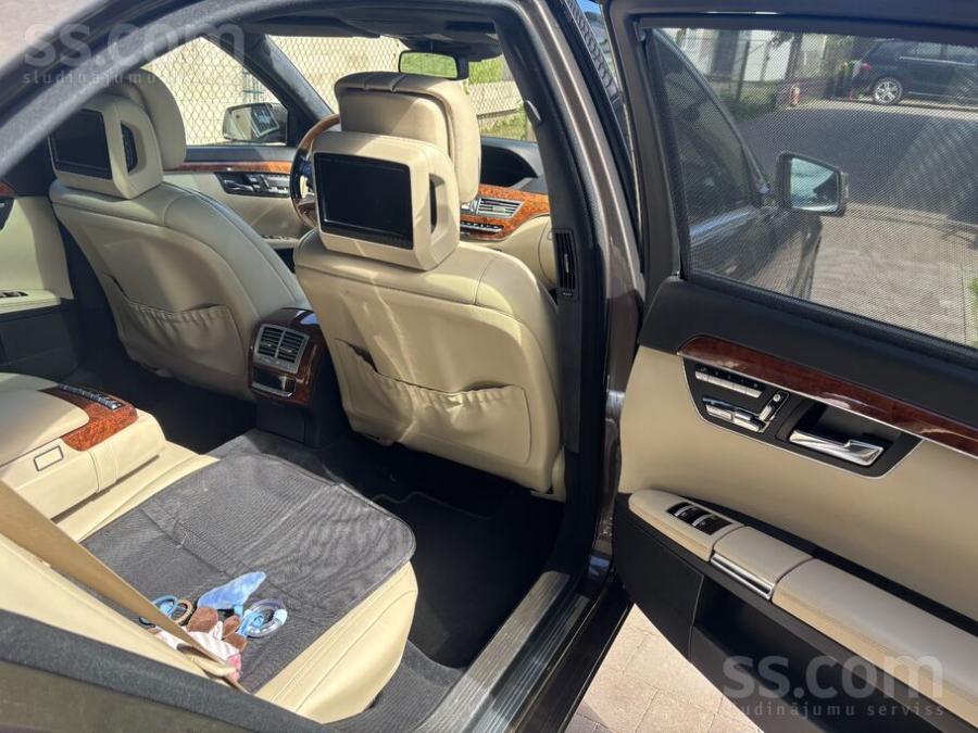 Brūns Mercedes-Benz S 350 2010 Rīga, ar dzinēja tilpumu 3.00 L un nobraukumu 320 tūkst. km par 10500 €, foto 17 vietnē AUTOMOTO.COM.LV