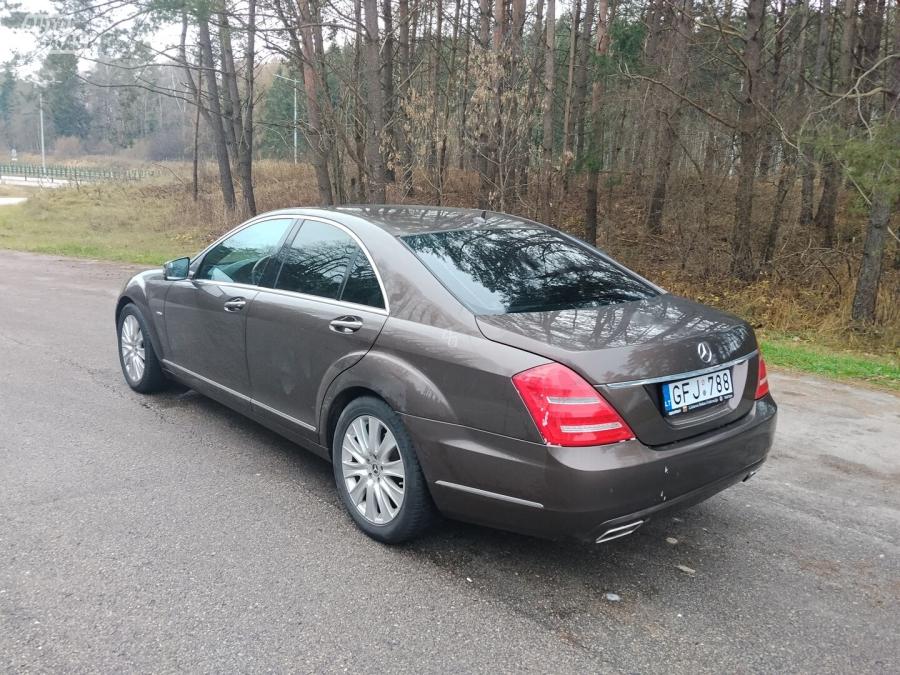 Коричневый Мерседес С 350 2011 в Укмерге, объемом двигателя 3.50 л и пробегом 301 тыс. км за 10199 €, фото 4 на AUTOMOTO.COM.LV