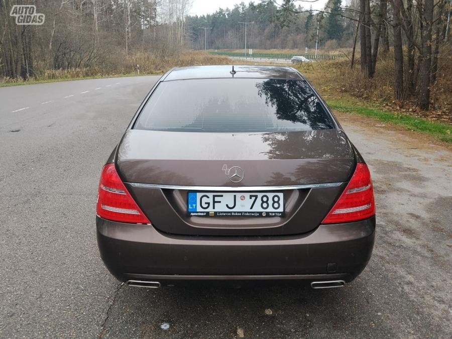 Коричневый Мерседес С 350 2011 в Укмерге, объемом двигателя 3.50 л и пробегом 301 тыс. км за 10199 €, фото 5 на AUTOMOTO.COM.LV