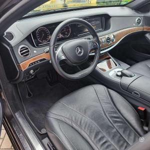 Brown Mercedes-Benz S 350 2015 in Kaunas, with an engine capacity of 2.99 L and mileage of 274 thousand km for 16500 €, photo 13 on AUTOMOTO.COM.LV