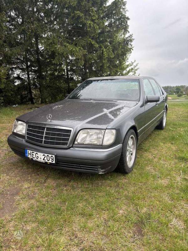Серый Мерседес С 350 1995 в Алитус, объемом двигателя 3.45 л и пробегом 426 тыс. км за 3800 €, фото 1 на AUTOMOTO.COM.LV