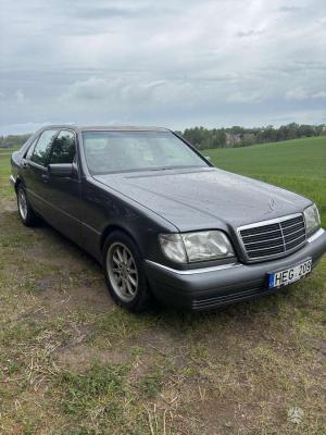 Grey Mercedes-Benz S 350 1995 in Alytus, with an engine capacity of 3.45 L and mileage of 426 thousand km for 3800 €, photo 3 on AUTOMOTO.COM.LV