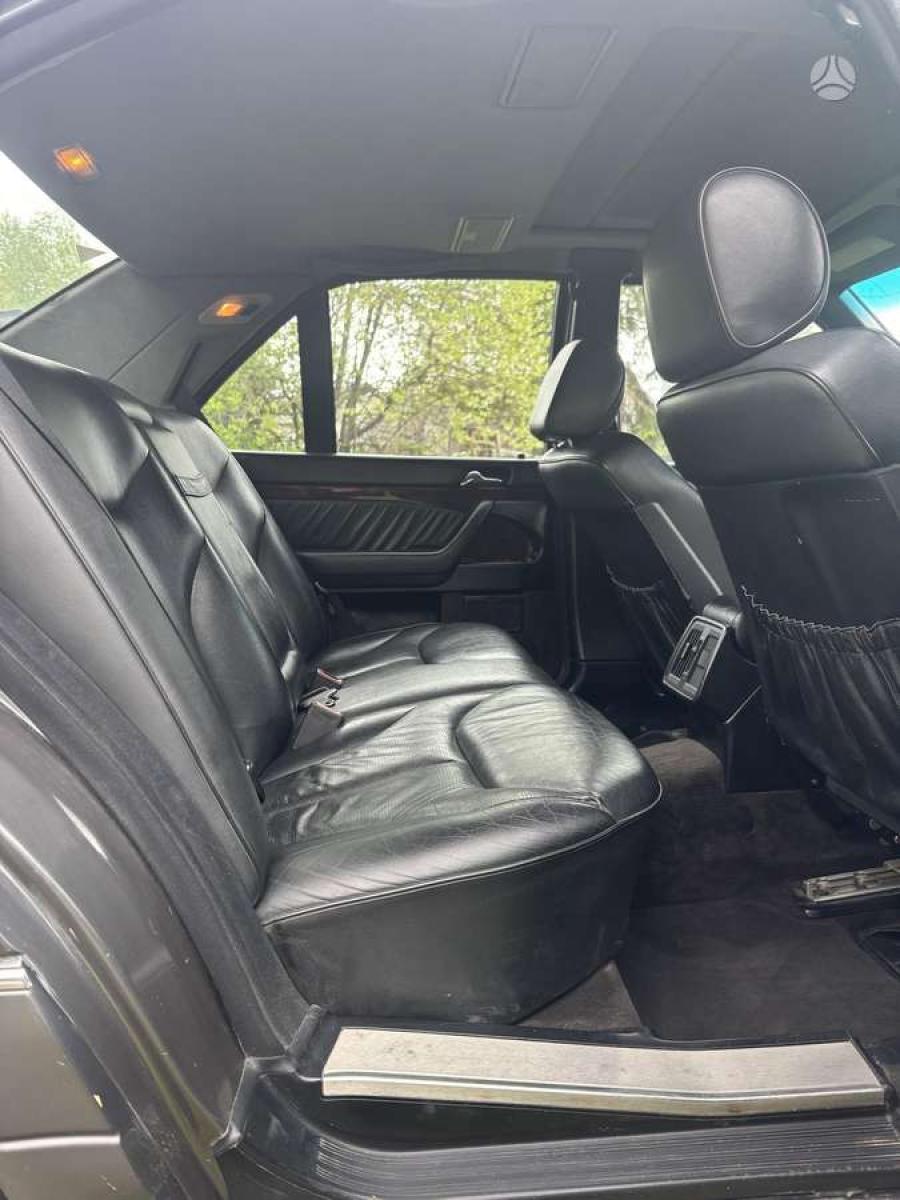 Grey Mercedes-Benz S 350 1995 in Alytus, with an engine capacity of 3.45 L and mileage of 426 thousand km for 3800 €, photo 20 on AUTOMOTO.COM.LV