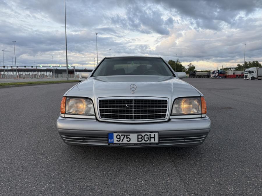 Grey Mercedes-Benz S 350 1995 in Tallinn, with an engine capacity of 3.50 L and mileage of 490 thousand km for 5500 €, photo 3 on AUTOMOTO.COM.LV