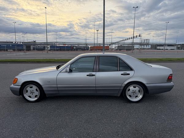 Серый Мерседес С 350 1995 в Таллин, объемом двигателя 3.50 л и пробегом 490 тыс. км за 5500 €, фото 4 на AUTOMOTO.COM.LV
