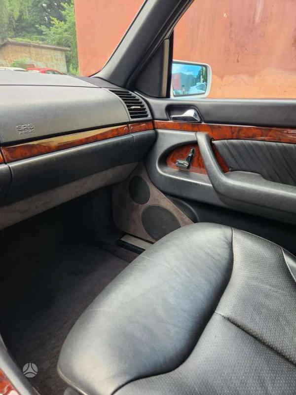 Pelēks Mercedes-Benz S 350 1995 Viļņa, ar dzinēja tilpumu 3.00 L un nobraukumu 118 tūkst. km par 11990 €, foto 10 vietnē AUTOMOTO.COM.LV