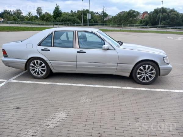 Мерседес С 350 1996 в Резекне на AUTOMOTO.COM.LV Серый Мерседес С 350 1996 в Резекне, объемом двигателя 3.50 л и пробегом 343 тыс. км за 5999 €, фото 4 на AUTOMOTO.COM.LV