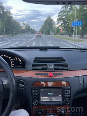 Pelēks Mercedes-Benz S 350 2002 Jelgava, ar dzinēja tilpumu 3.70 L un nobraukumu 200 tūkst. km par 6500 €, foto 36 vietnē AUTOMOTO.COM.LV