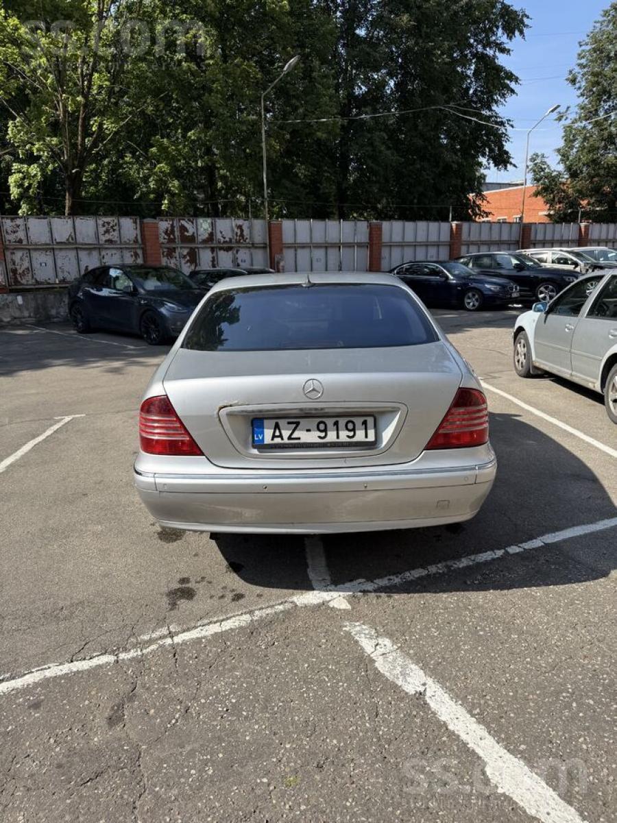 Grey Mercedes-Benz S 350 2003 in Riga, with an engine capacity of 3.70 L and mileage of 230 thousand km for 2100 €, photo 4 on AUTOMOTO.COM.LV