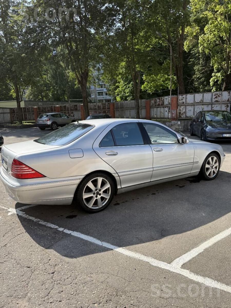 Grey Mercedes-Benz S 350 2003 in Riga, with an engine capacity of 3.70 L and mileage of 230 thousand km for 2100 €, photo 5 on AUTOMOTO.COM.LV