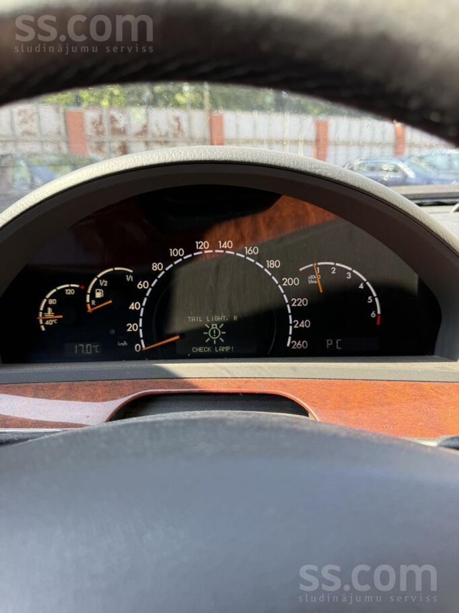 Grey Mercedes-Benz S 350 2003 in Riga, with an engine capacity of 3.70 L and mileage of 230 thousand km for 2100 €, photo 6 on AUTOMOTO.COM.LV