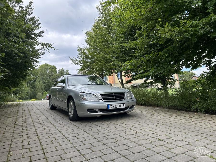 Серый Мерседес С 350 2005 в Вильнюс, объемом двигателя 3.70 л и пробегом 385 тыс. км за 3300 €, фото 3 на AUTOMOTO.COM.LV