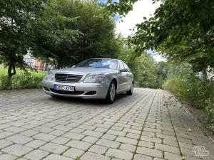 Серый Мерседес С 350 2005 в Вильнюс, объемом двигателя 3.70 л и пробегом 385 тыс. км за 3300 €, фото 4 на AUTOMOTO.COM.LV