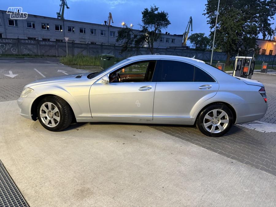 Grey Mercedes-Benz S 350 2006 in Klaipeda, with an engine capacity of 3.50 L and mileage of 345 thousand km for 4000 €, photo 17 on AUTOMOTO.COM.LV