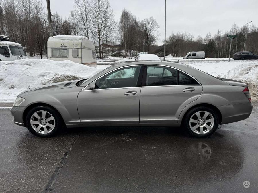 Pelēks Mercedes-Benz S 350 2006 Viļņa, ar dzinēja tilpumu 0.00 L un nobraukumu 325 tūkst. km par 4650 €, foto 5 vietnē AUTOMOTO.COM.LV