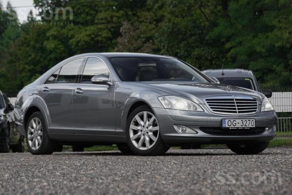 Grey Mercedes-Benz S 350 2006 in Riga, with an engine capacity of 3.50 L and mileage of 238 thousand km for 7990 €, photo 2 on AUTOMOTO.COM.LV
