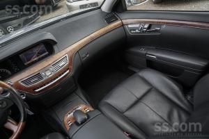 Серый Мерседес С 350 2006 в Рига, объемом двигателя 3.50 л и пробегом 238 тыс. км за 7990 €, фото 11 на AUTOMOTO.COM.LV