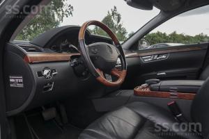 Серый Мерседес С 350 2006 в Рига, объемом двигателя 3.50 л и пробегом 238 тыс. км за 7990 €, фото 20 на AUTOMOTO.COM.LV