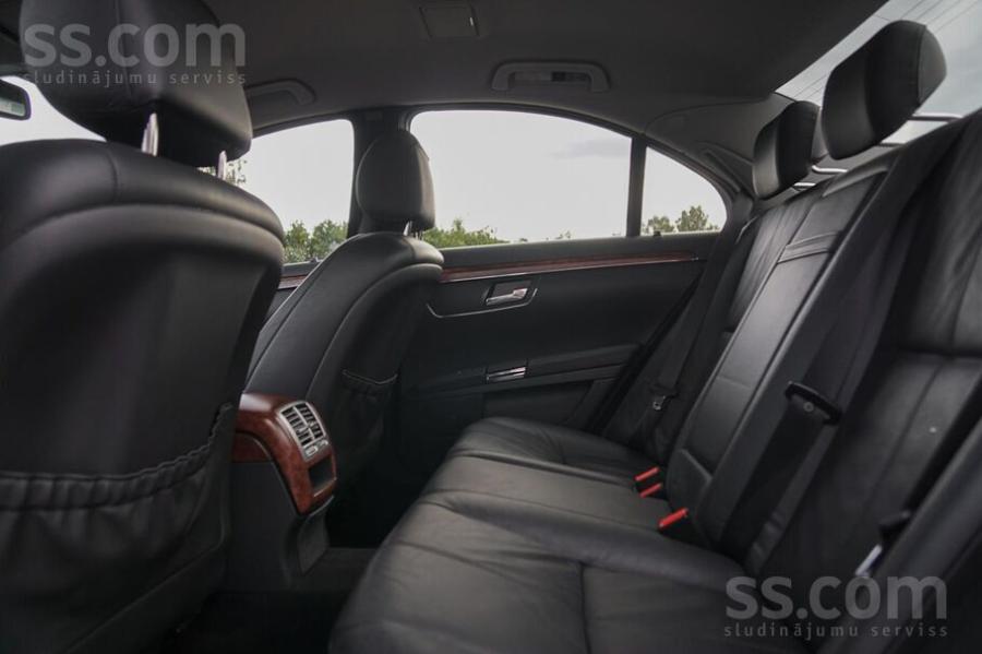Серый Мерседес С 350 2006 в Рига, объемом двигателя 3.50 л и пробегом 238 тыс. км за 7990 €, фото 22 на AUTOMOTO.COM.LV