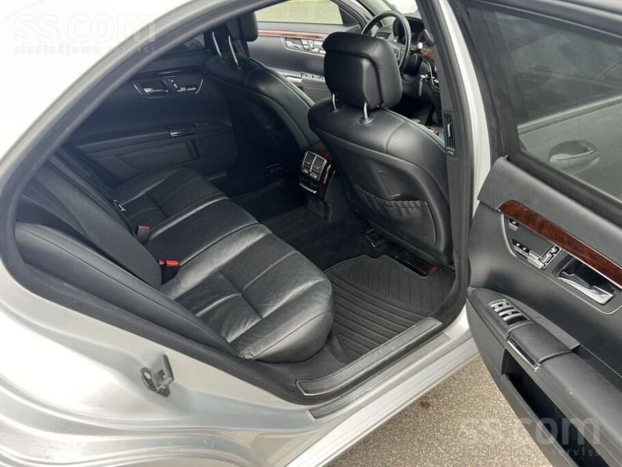 Pelēks Mercedes-Benz S 350 2006 Rīga, ar dzinēja tilpumu 3.50 L un nobraukumu 173 tūkst. km par 4950 €, foto 21 vietnē AUTOMOTO.COM.LV