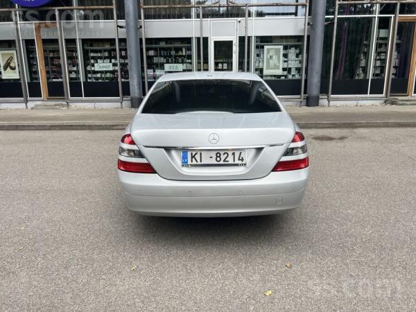 Серый Мерседес С 350 2006 в Рига, объемом двигателя 3.50 л и пробегом 173 тыс. км за 4950 €, фото 7 на AUTOMOTO.COM.LV