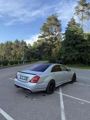 Серый Мерседес С 350 2006 в Вевис, объемом двигателя 3.50 л и пробегом 238 тыс. км за 9950 €, фото 4 на AUTOMOTO.COM.LV