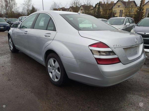 Grey Mercedes-Benz S 350 2007 in Panevezys, with an engine capacity of 3.50 L and mileage of 146 thousand km for 6500 €, photo 9 on AUTOMOTO.COM.LV