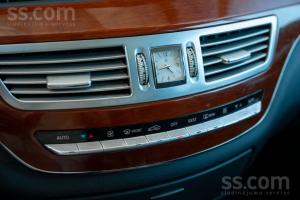 Серый Мерседес С 350 2007 в Рига, объемом двигателя 3.50 л и пробегом 369 тыс. км за 6500 €, фото 18 на AUTOMOTO.COM.LV