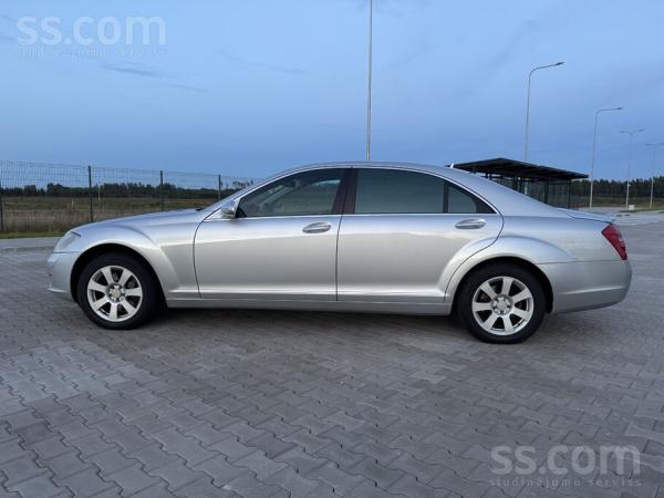 Серый Мерседес С 350 2007 в Валмиера, объемом двигателя 3.50 л и пробегом 409 тыс. км за 5600 €, фото 5 на AUTOMOTO.COM.LV