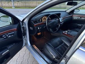 Grey Mercedes-Benz S 350 2007 in Valmiera, with an engine capacity of 3.50 L and mileage of 409 thousand km for 5600 €, photo 7 on AUTOMOTO.COM.LV