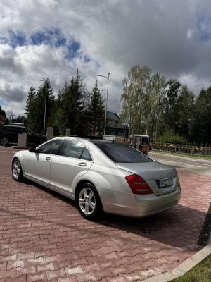 Grey Mercedes-Benz S 350 2007 in Vilnius, with an engine capacity of 3.50 L and mileage of 312 thousand km for 2990 €, photo 7 on AUTOMOTO.COM.LV