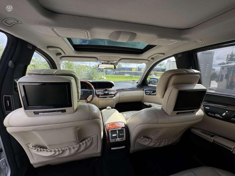 Grey Mercedes-Benz S 350 2007 in Vilnius, with an engine capacity of 3.50 L and mileage of 312 thousand km for 2990 €, photo 16 on AUTOMOTO.COM.LV
