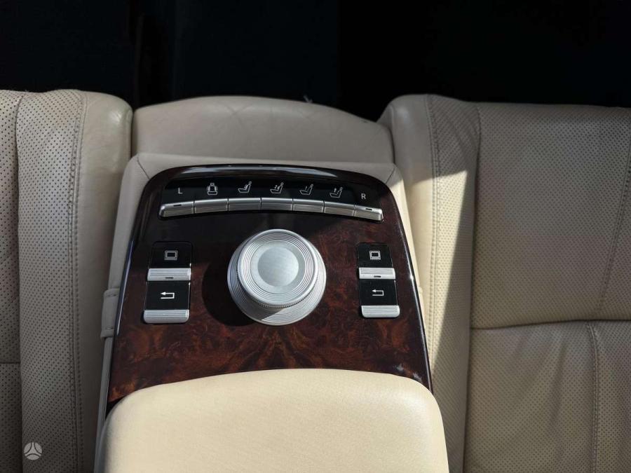 Grey Mercedes-Benz S 350 2007 in Vilnius, with an engine capacity of 3.50 L and mileage of 312 thousand km for 2990 €, photo 18 on AUTOMOTO.COM.LV