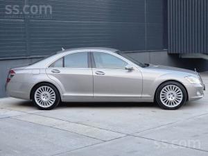 Pelēks Mercedes-Benz S 350 2007 Rīga, ar dzinēja tilpumu 3.50 L un nobraukumu 202 tūkst. km par 8600 €, foto 8 vietnē AUTOMOTO.COM.LV