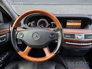 Pelēks Mercedes-Benz S 350 2007 Rīga, ar dzinēja tilpumu 3.50 L un nobraukumu 202 tūkst. km par 8600 €, foto 21 vietnē AUTOMOTO.COM.LV