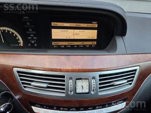 Pelēks Mercedes-Benz S 350 2007 Rīga, ar dzinēja tilpumu 3.50 L un nobraukumu 202 tūkst. km par 8600 €, foto 23 vietnē AUTOMOTO.COM.LV