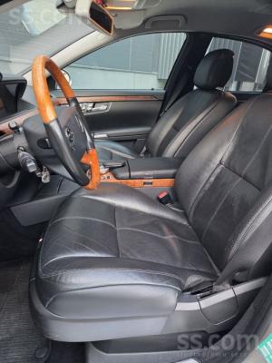 Pelēks Mercedes-Benz S 350 2007 Rīga, ar dzinēja tilpumu 3.50 L un nobraukumu 202 tūkst. km par 8600 €, foto 24 vietnē AUTOMOTO.COM.LV