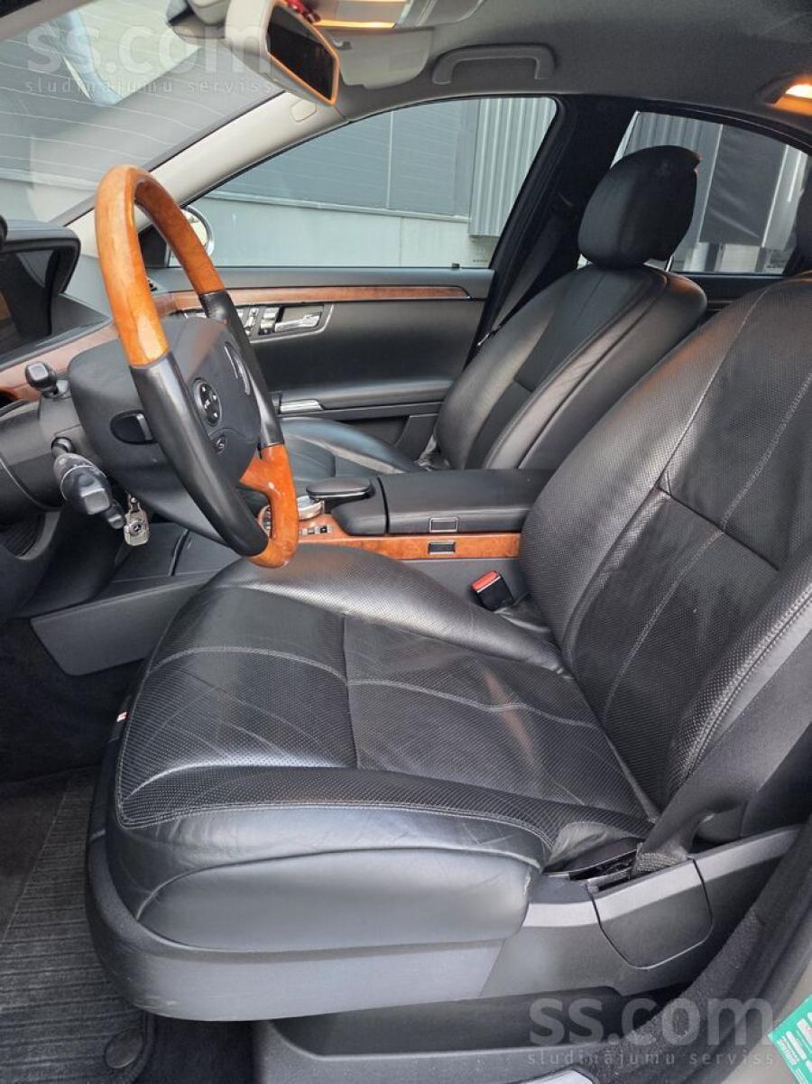 Pelēks Mercedes-Benz S 350 2007 Rīga, ar dzinēja tilpumu 3.50 L un nobraukumu 202 tūkst. km par 8600 €, foto 24 vietnē AUTOMOTO.COM.LV