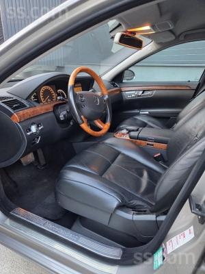 Pelēks Mercedes-Benz S 350 2007 Rīga, ar dzinēja tilpumu 3.50 L un nobraukumu 202 tūkst. km par 8600 €, foto 25 vietnē AUTOMOTO.COM.LV