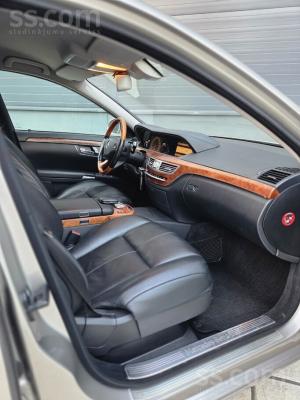 Pelēks Mercedes-Benz S 350 2007 Rīga, ar dzinēja tilpumu 3.50 L un nobraukumu 202 tūkst. km par 8600 €, foto 26 vietnē AUTOMOTO.COM.LV