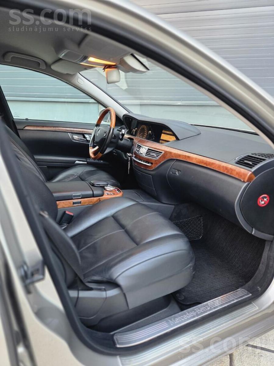 Pelēks Mercedes-Benz S 350 2007 Rīga, ar dzinēja tilpumu 3.50 L un nobraukumu 202 tūkst. km par 8600 €, foto 26 vietnē AUTOMOTO.COM.LV