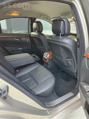 Pelēks Mercedes-Benz S 350 2007 Rīga, ar dzinēja tilpumu 3.50 L un nobraukumu 202 tūkst. km par 8600 €, foto 28 vietnē AUTOMOTO.COM.LV
