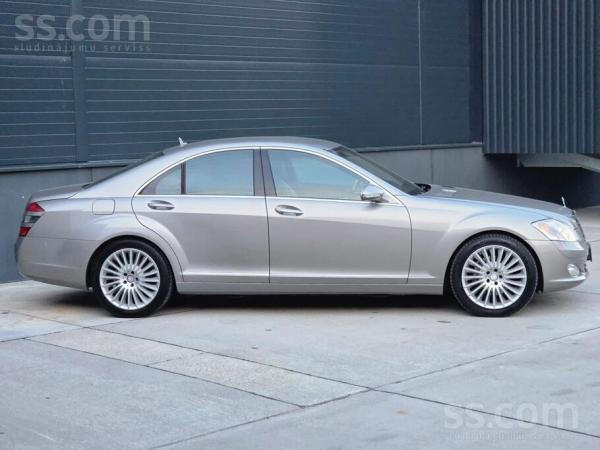 Grey Mercedes-Benz S 350 2007 in Riga, with an engine capacity of 3.50 L and mileage of 201 thousand km for 8600 €, photo 10 on AUTOMOTO.COM.LV