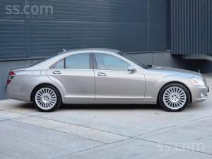 Grey Mercedes-Benz S 350 2007 in Riga, with an engine capacity of 3.50 L and mileage of 201 thousand km for 8600 €, photo 10 on AUTOMOTO.COM.LV