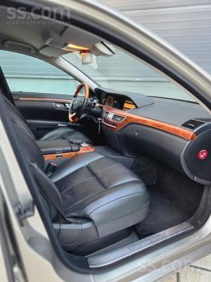 Grey Mercedes-Benz S 350 2007 in Riga, with an engine capacity of 3.50 L and mileage of 201 thousand km for 8600 €, photo 22 on AUTOMOTO.COM.LV
